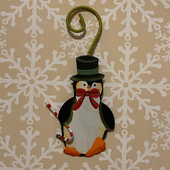 Holiday | Penguin With Polka Dot Bowtie By The Round Top Collection ...